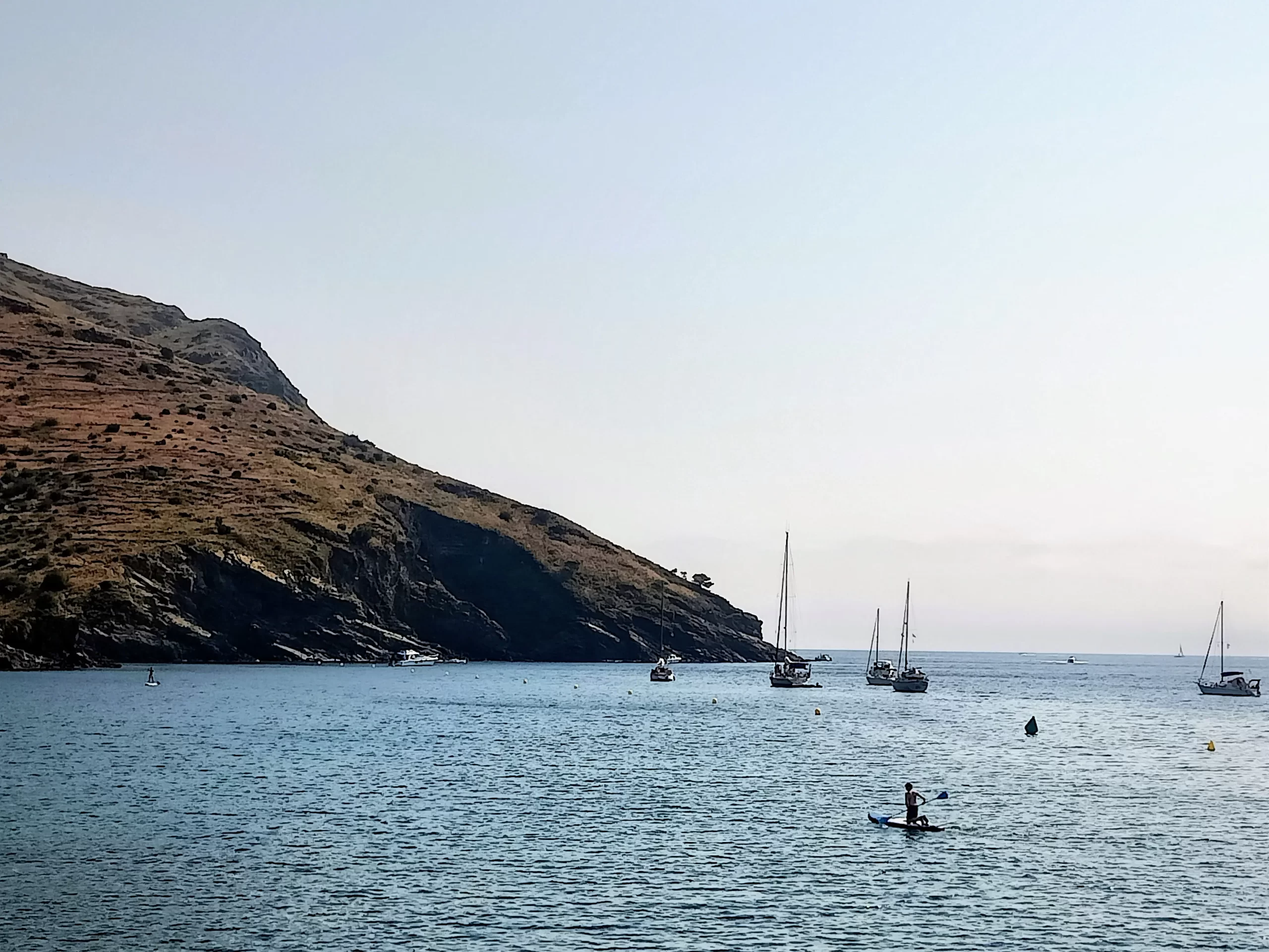 Portbou en la provincia de Girona: historia y encanto costero
