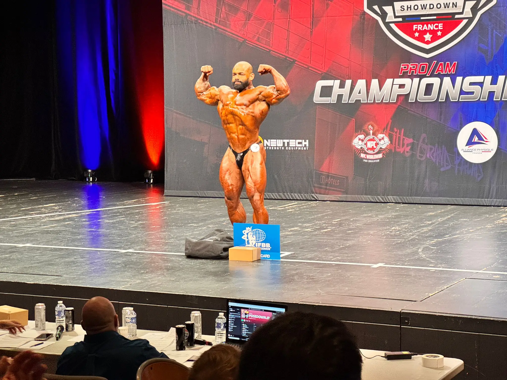 Daniel Gómez, fisicoculturista IFBB recibe el título Pro.